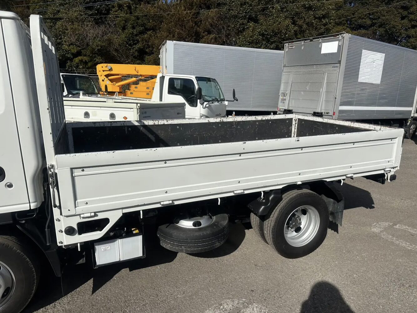 2tトラック（2トン車）とは｜サイズ・寸法図・積載量・荷台寸法など解説
